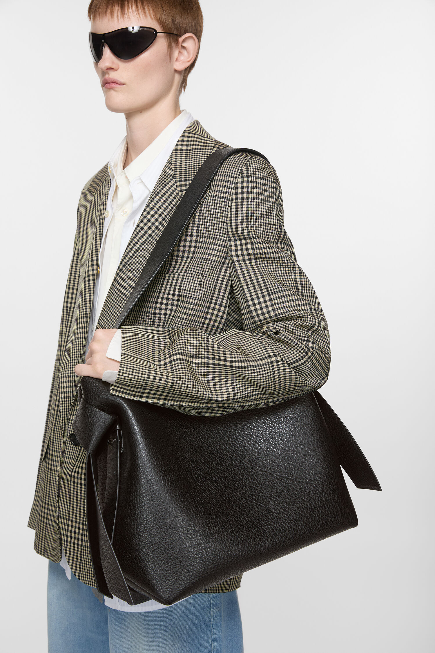 Acne Studios - Musubi midi shoulder bag - Black