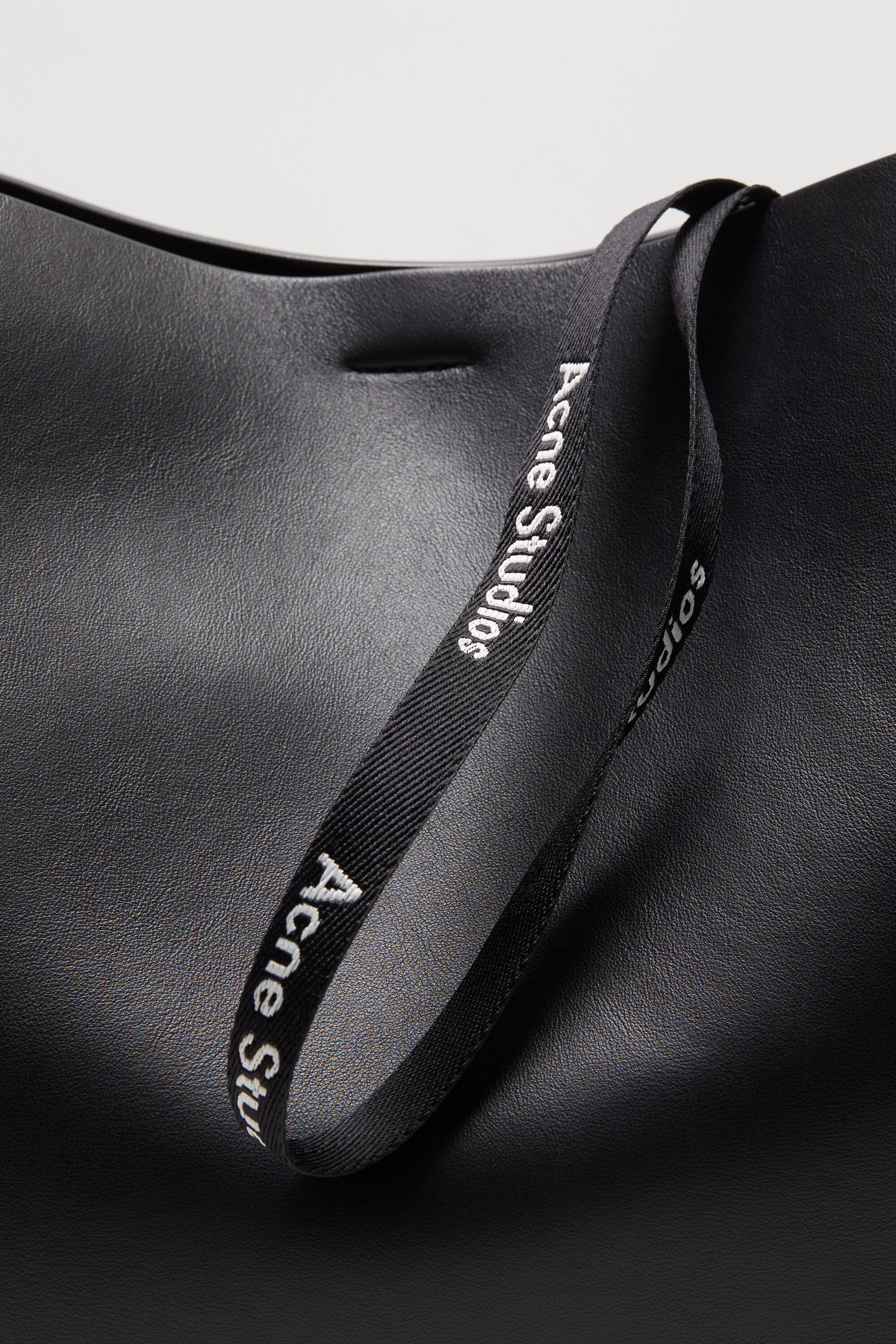 Acne Studios - Musubi midi shoulder bag - Black