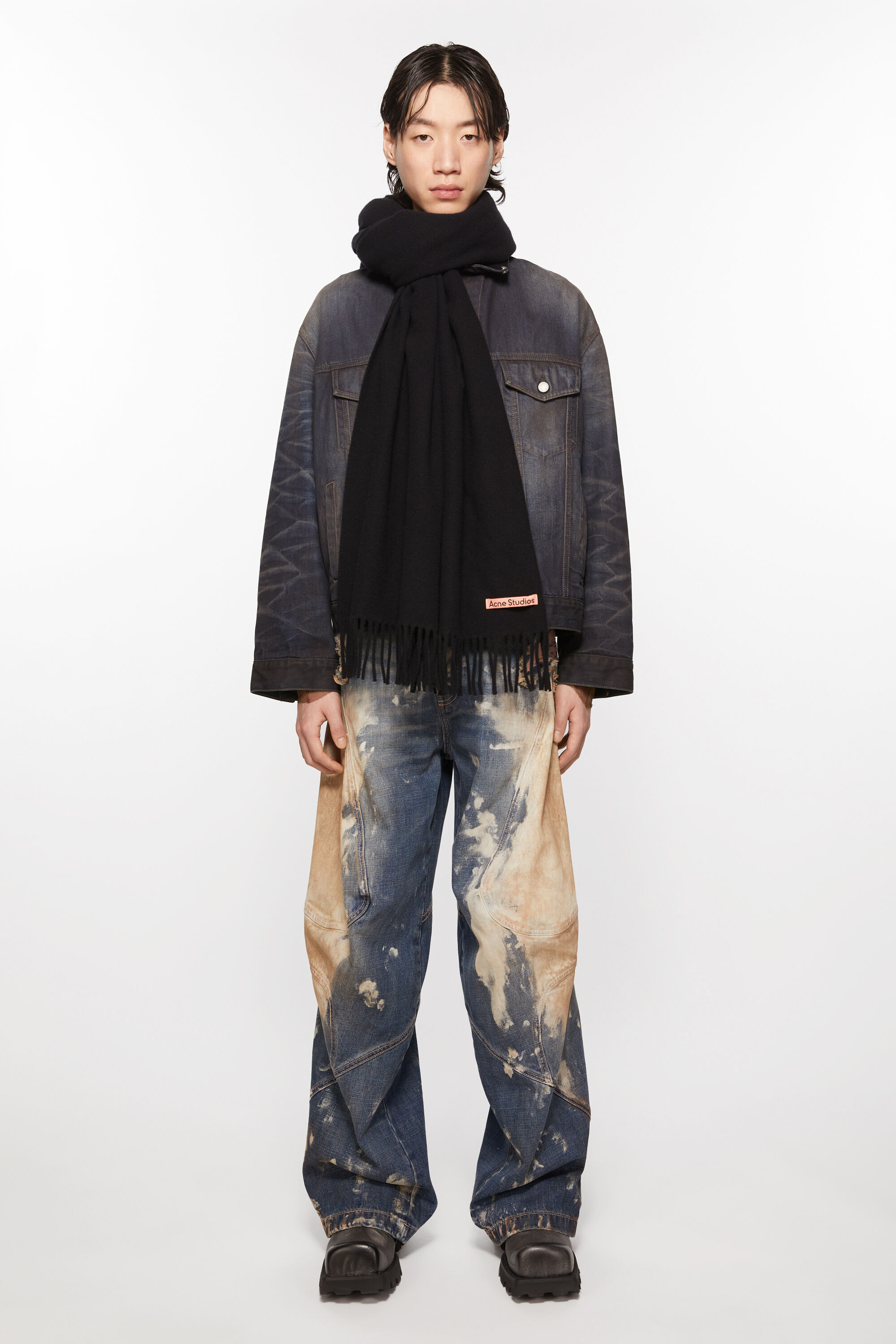 Acne Studios - Fringe wool scarf - oversized - Black