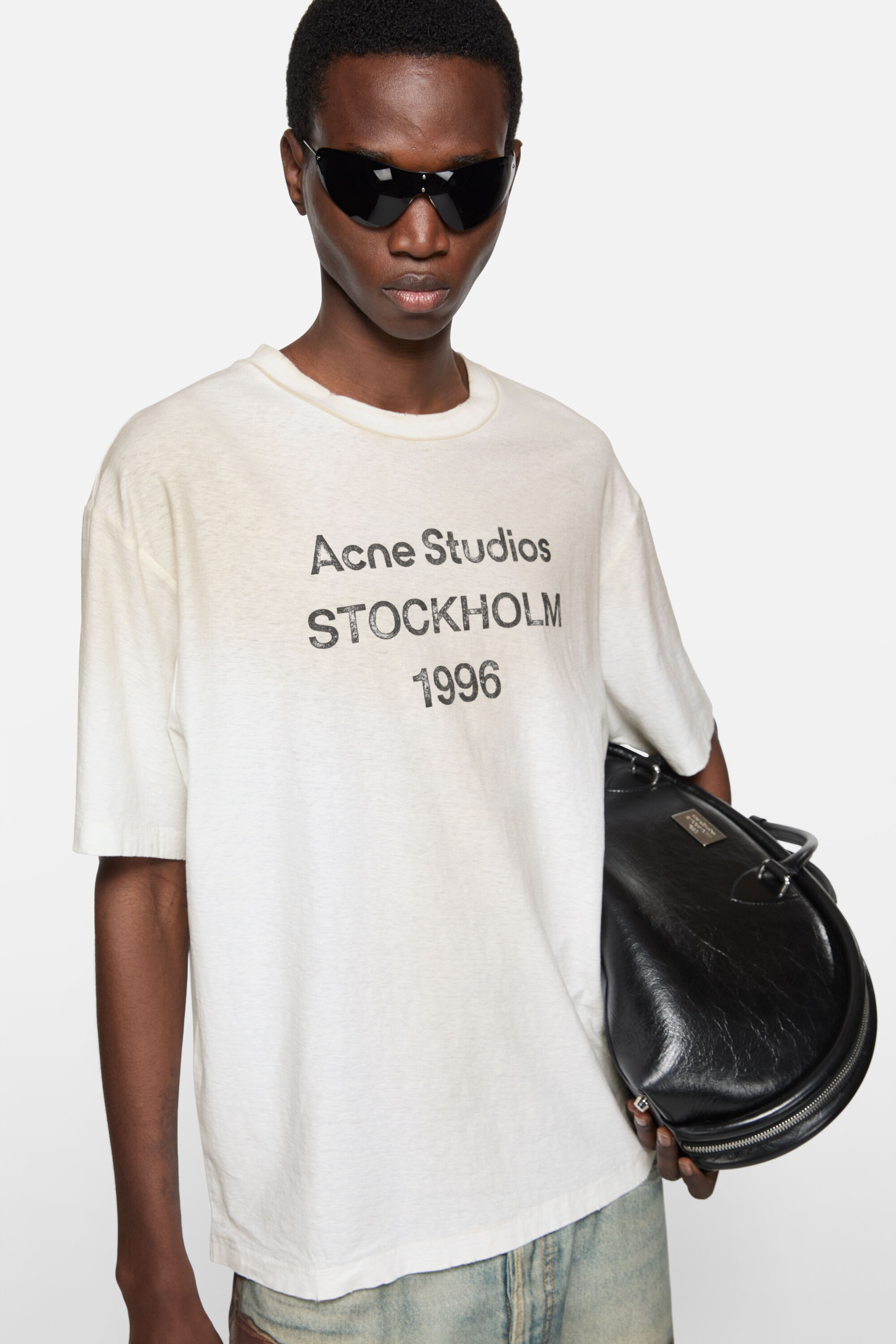 Acne Studios - Logo t-shirt - Relaxed fit - Dusty white
