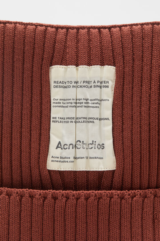 Acne Studios - Ribbed square beanie - Terracotta red