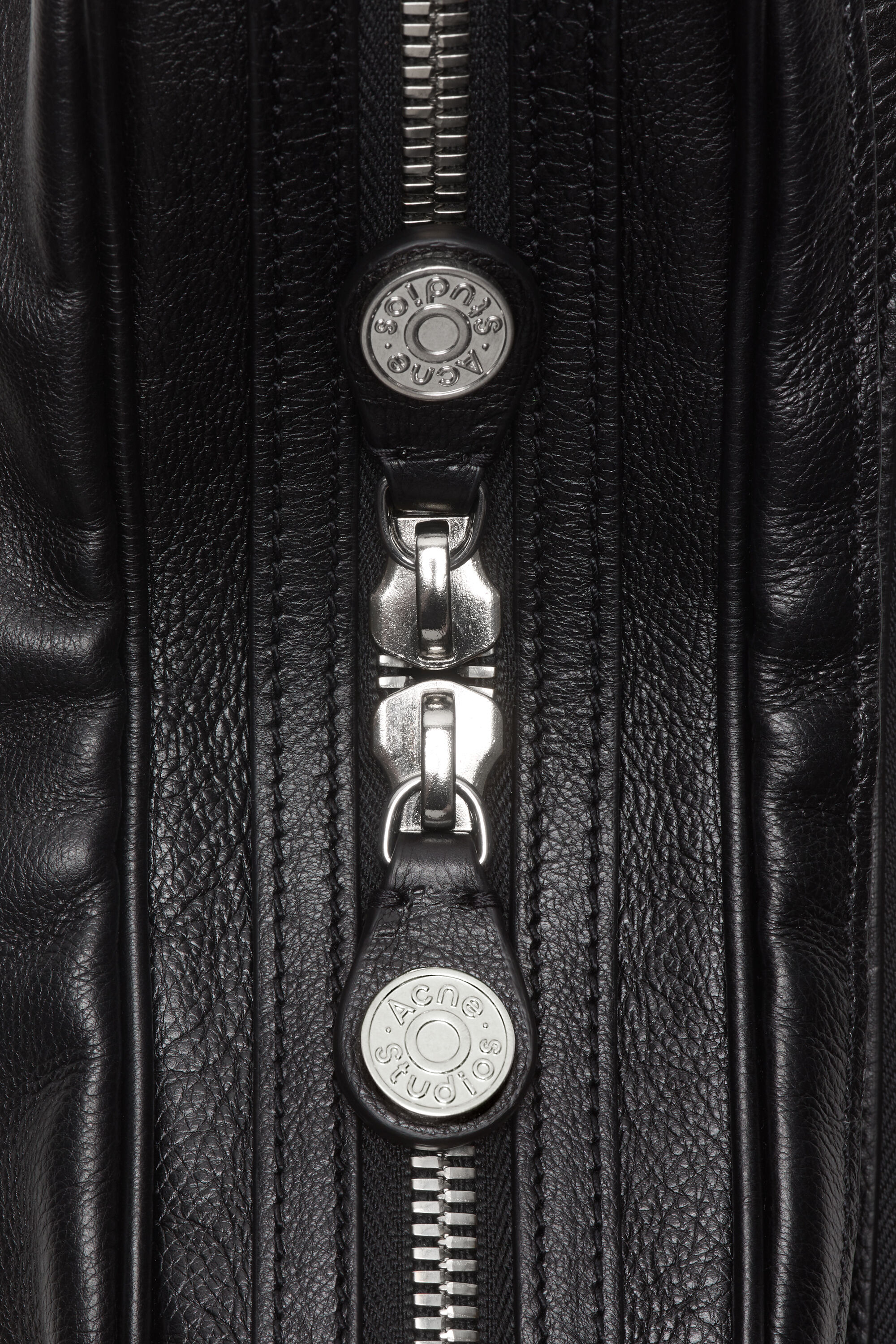 Acne Studios - Camero Camera shoulder bag - Black