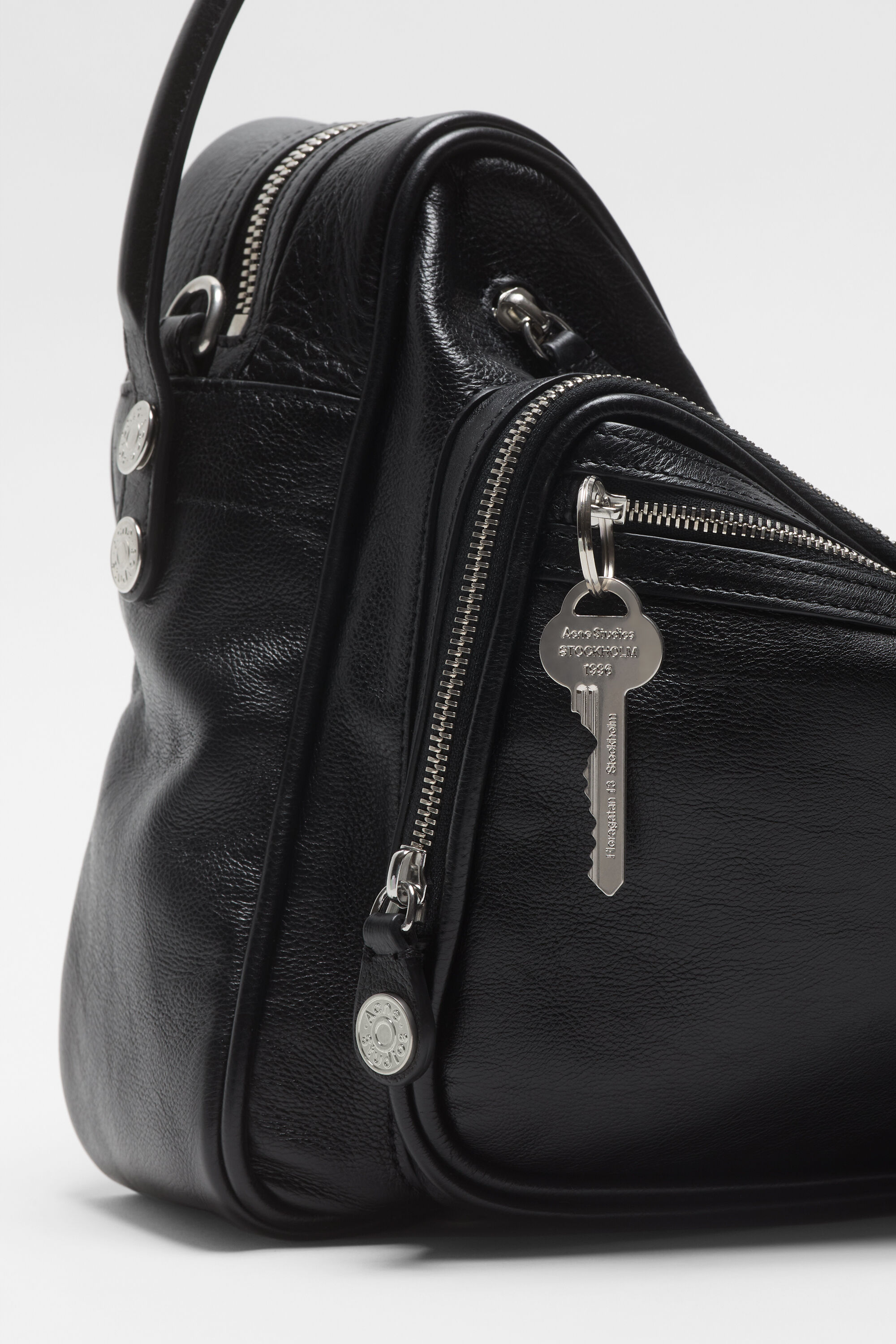 Acne Studios - Camero Camera shoulder bag - Black