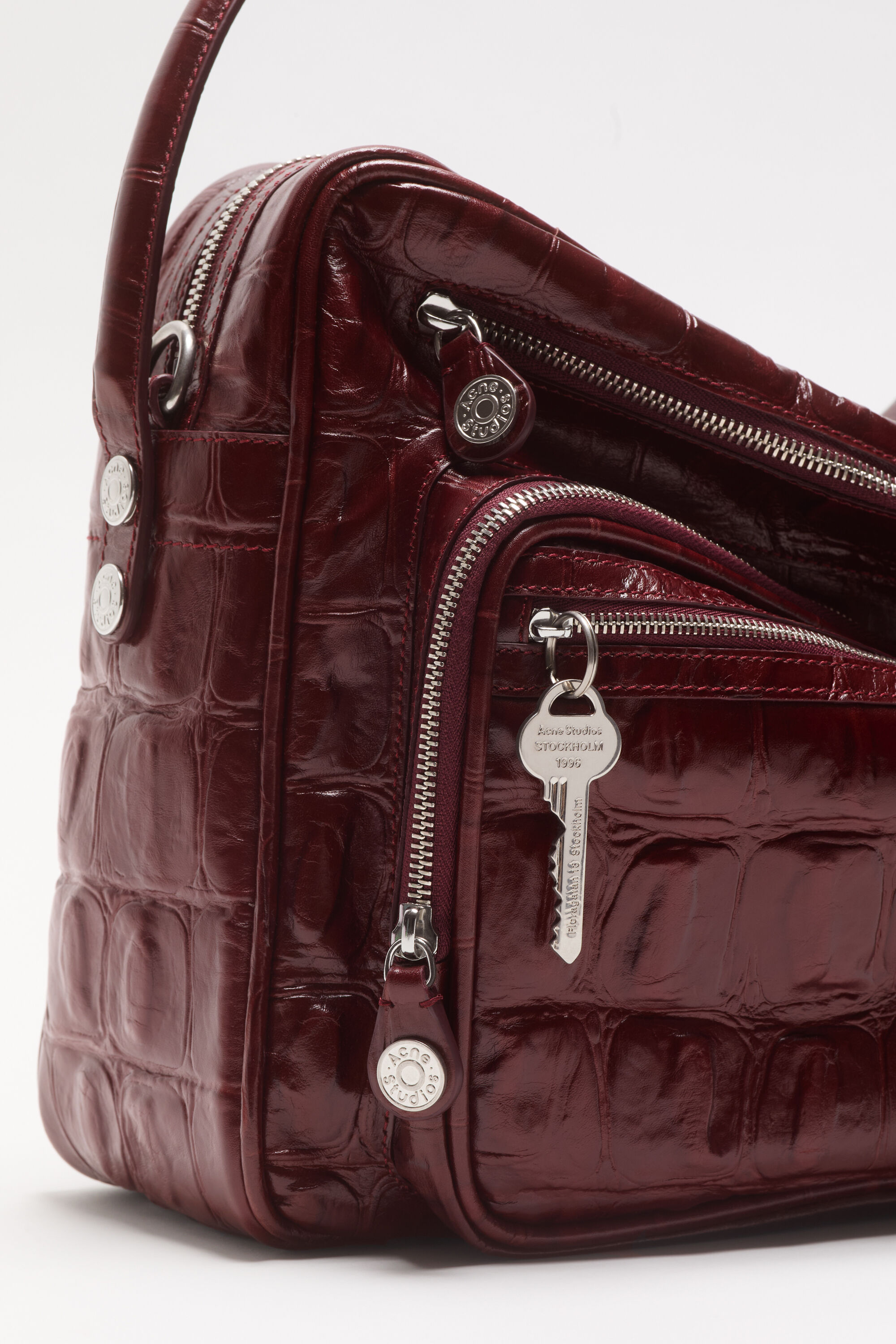 Acne Studios - Camero Camera shoulder bag - Burgundy
