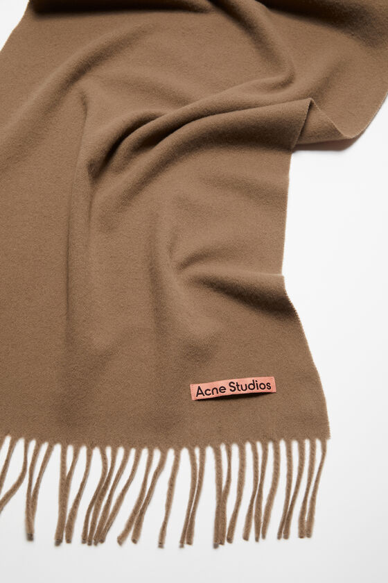 Acne Studios - Fringe wool scarf – Narrow - Caramel brown